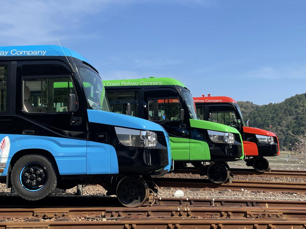 The World’s First Dual-Mode Vehicle｜What to See & Do｜VISIT KOCHI JAPAN