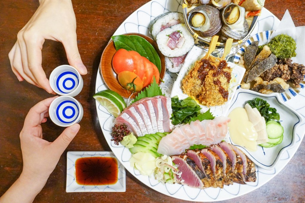 Kochi's "Okyaku" Culture - Everyone is a friend in Kochi! ｜Highlights ...